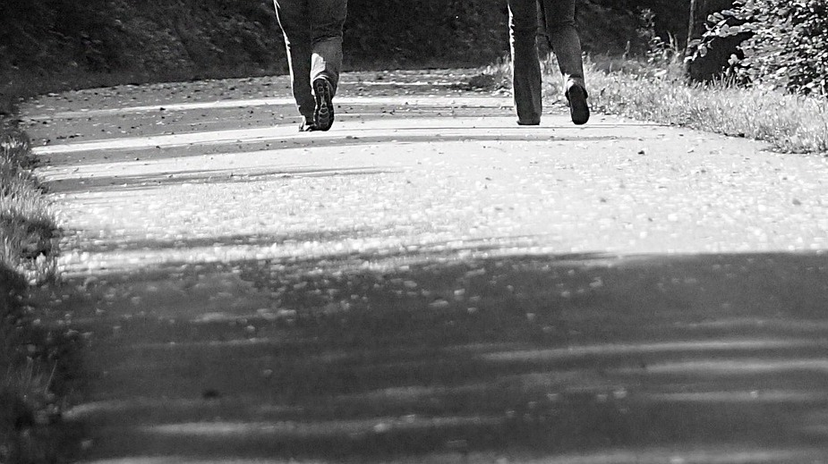 Galatians 5:25 - Keeping in Step with the Holy Spirit